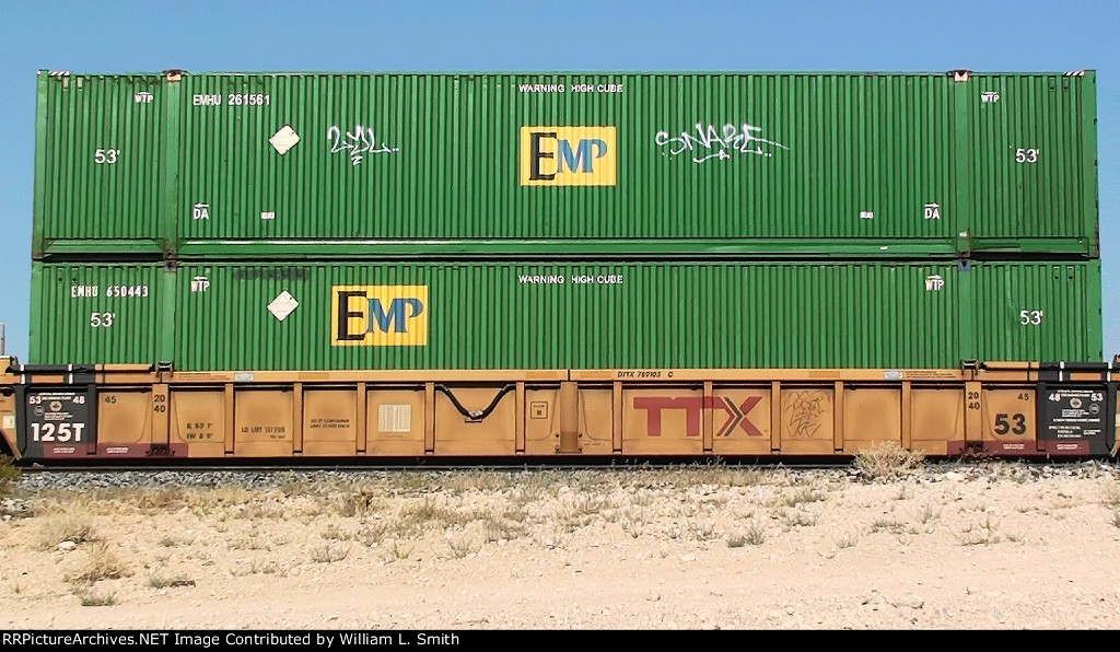 WB Stack Frt at Erie NV W mid trn slv -123